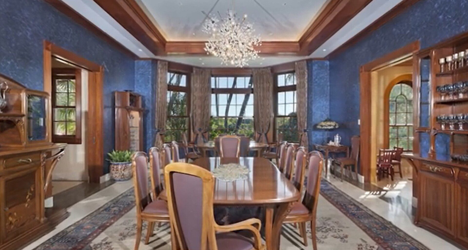 Inside Larry Ellison’s $173M Florida Mansion | Banking+